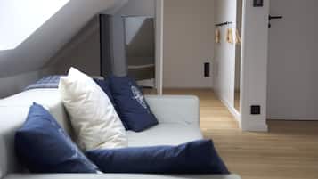 Penthouse Familiar, 2 quartos | Sala de estar | TV de ecrã plano