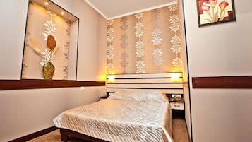 Quarto Duplo Standard | Minibar, secretária, quartos insonorizados, Wi-fi grátis