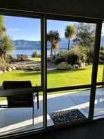 Apartamento, 1 cama king-size | Vista do quarto
