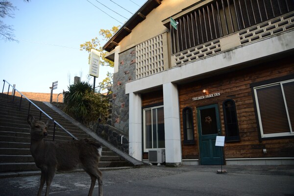 The Deer Park Inn - Nara