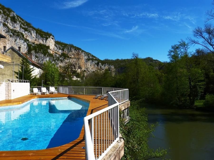 Piscina exterior, espreguiçadeiras