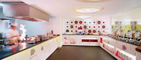 Pequeno-almoço tipo buffet diário (128000 IDR por pessoa)