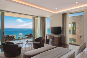 Minibar grátis, cofre no quarto, cortinas/cortinados opacos 