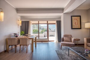 Suíte premium, 1 quarto, para não fumantes, vista para a cidade | Roupas de cama de algodão egípcio, roupas de cama premium