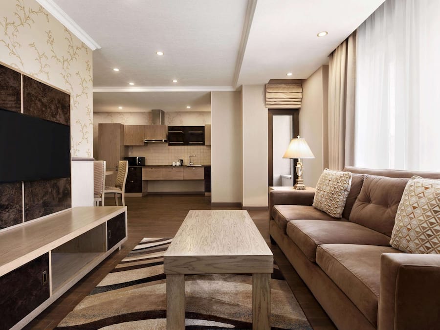 Suite Júnior, 1 cama king-size, não fumadores | Minibar, cofre no quarto, secretária