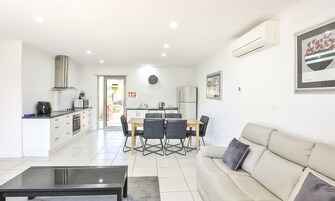 Apartamento Familiar, 3 quartos | Sala de estar