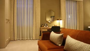 Deluxe Suite Room | 1 quarto, roupas de cama de algodão egípcio, roupas de cama premium