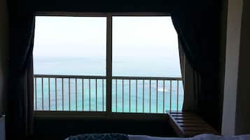 Minibar, secretária, quartos insonorizados, Wi-fi grátis