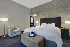 Roupas de cama premium, Wi-Fi de cortesia, roupa de cama, despertadores