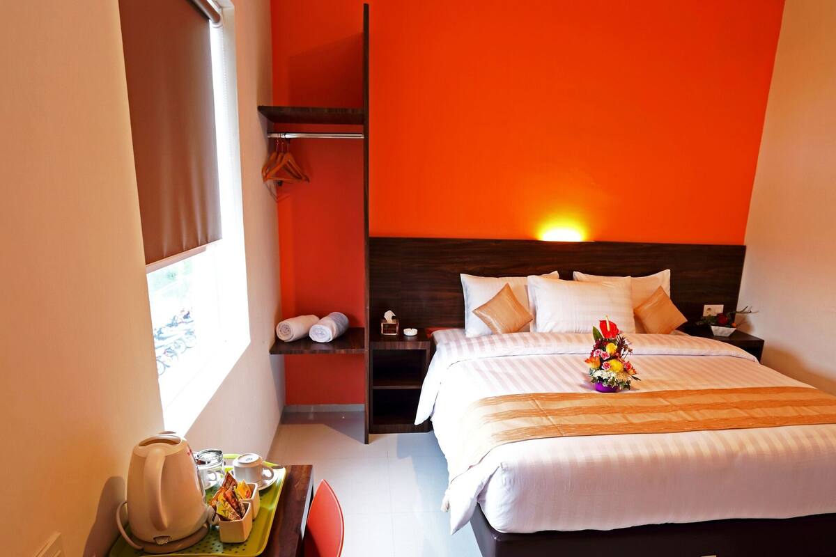 Quarto Deluxe | Cofre no quarto, secretária, Wi-fi grátis, roupa de cama fornecida 