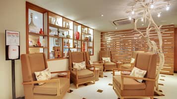 Área de estar no saguão