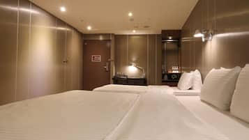 Quarto Triplo Executivo, na torre | Roupa de alta qualidade, camas de colchão Select Comfort