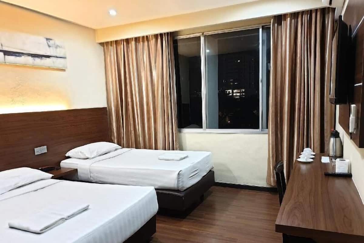 1 quarto, escrivaninha, ferros/tábuas de passar roupa, Wi-Fi de cortesia