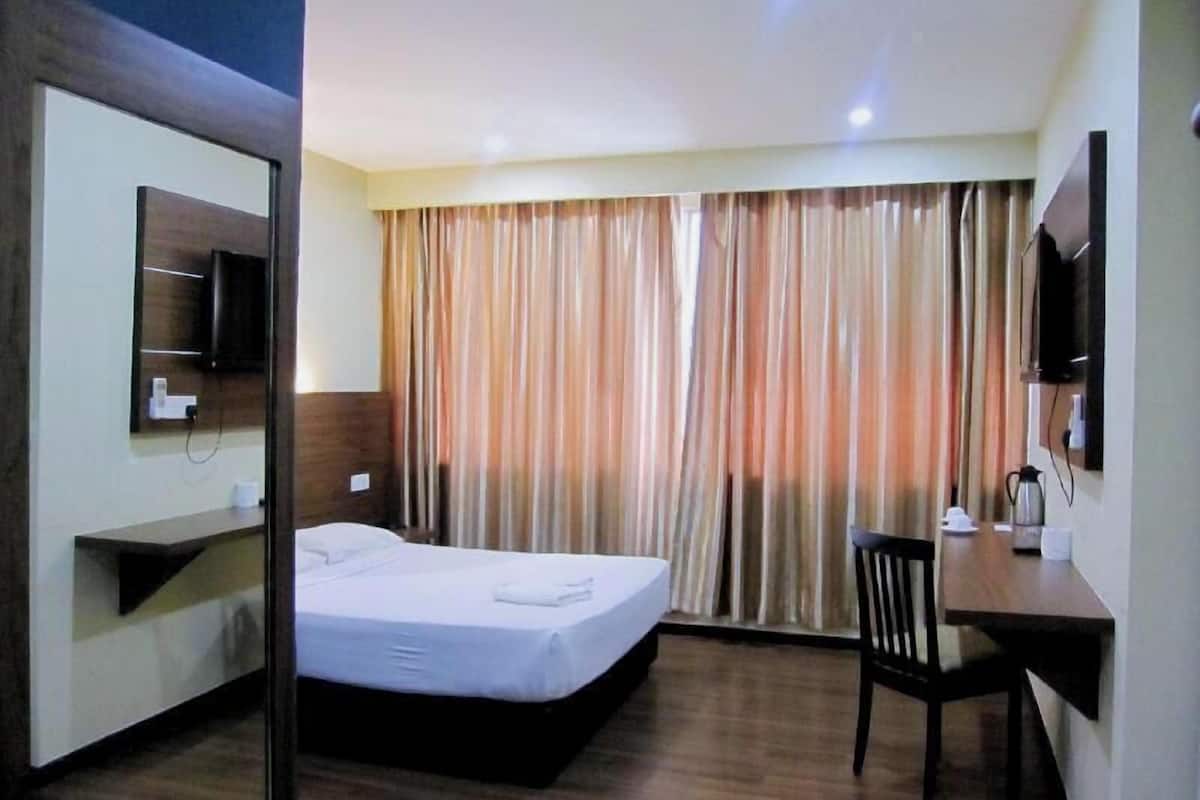 1 quarto, escrivaninha, ferros/tábuas de passar roupa, Wi-Fi de cortesia