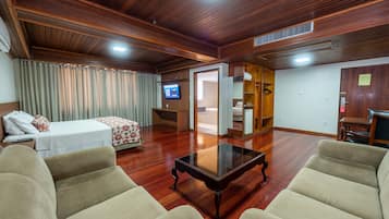 Suíte Executiva Superior | 1 quarto, minibar, cofre no quarto, secretária
