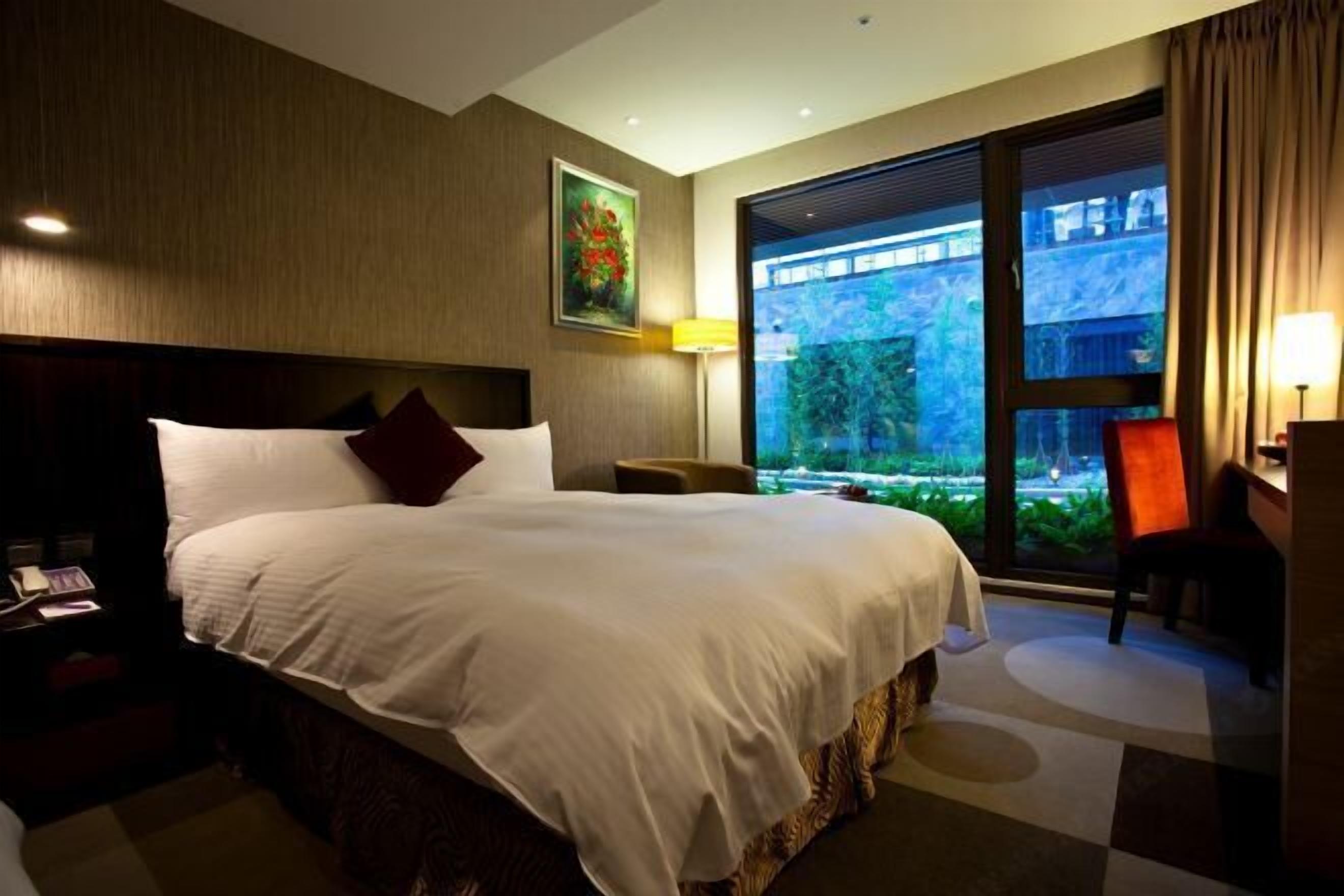 Escrivaninha, Wi-Fi de cortesia, roupa de cama