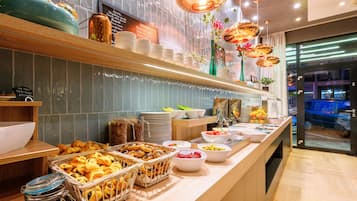 Buffet de pequeno-almoço