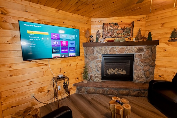 Cabine, 2 quartos, cozinha | Sala de estar | Televisor