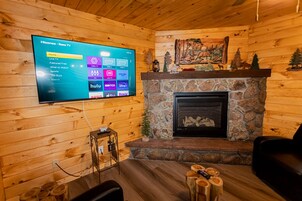 Cabine, 2 quartos, cozinha | Sala de estar | Televisor 