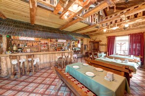 Almoços e jantares servidos