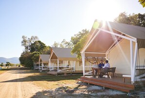 Roupa de cama fornecida 