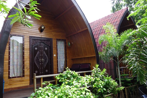 Banana Leaf Bungalows - Gili Islands