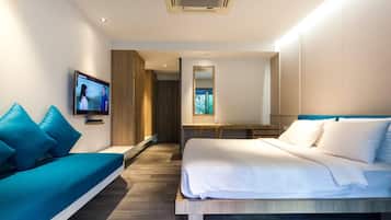 Quarto Superior (Superior Room ) | Cofre no quarto, cortinas/cortinados opacos