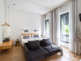 Suite Júnior, 2 camas individuais, vista para o parque (Single Use) | Edredões de penas, minibar, cofre no quarto 