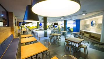 Pequeno-almoço tipo buffet diário (230 MXN por pessoa)