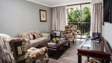 Cofre no quarto, secretária, Wi-fi grátis, roupa de cama fornecida