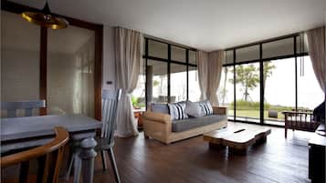 Deluxe Oceanfront | 2 quartos, roupa de alta qualidade, camas de colchão Select Comfort