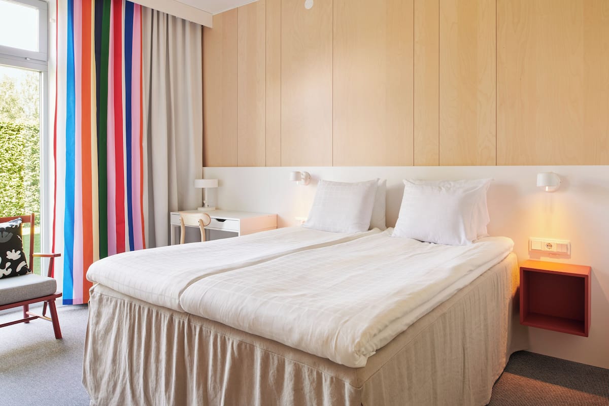 Quarto Duplo | Wi-fi grátis, roupa de cama fornecida