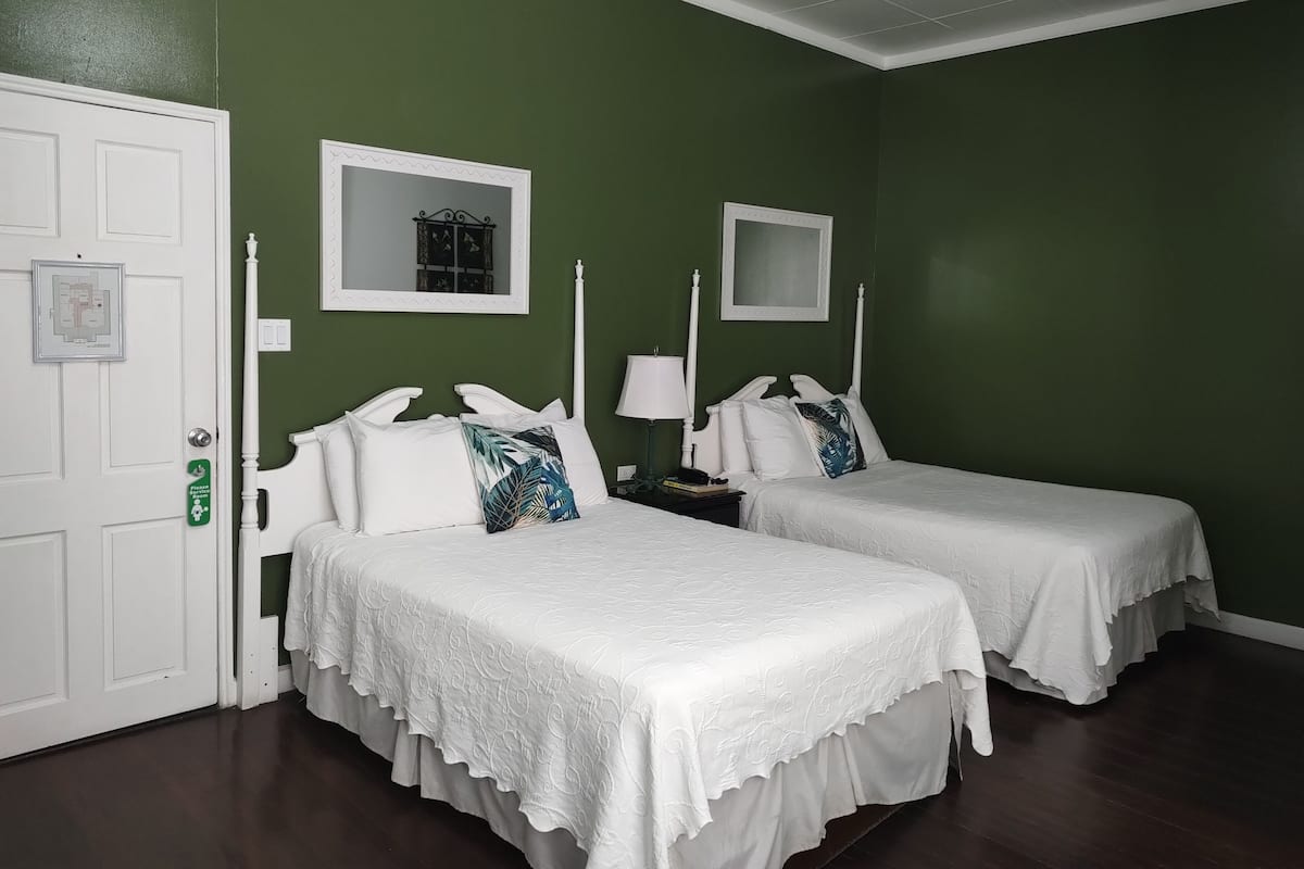 Quarto Tradicional, 2 camas de casal | 1 quarto, roupa hipoalergénica, edredões de penas