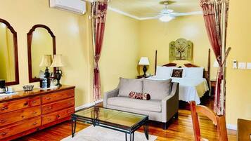 Quarto superior, 1 cama King, no canto | Vista do quarto