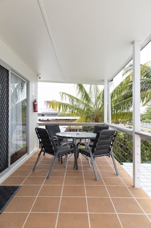 Apartamento standard, 2 quartos | Terraço/pátio