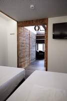 Quarto Twin Standard, 2 camas individuais | Secretária adequada para computadores portáteis, Wi-fi grátis 