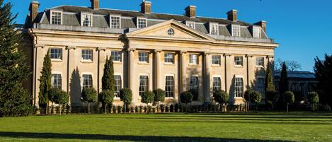 Fachada da propriedade