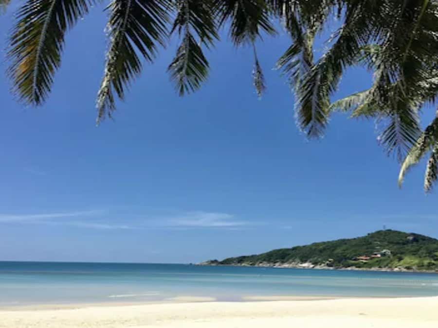 Na praia, toalhas de praia