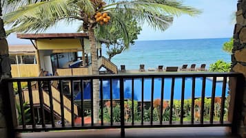 Quarto Deluxe, vista para o mar, junto à praia | Vista do quarto