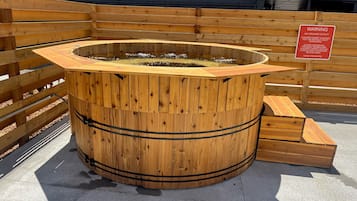 Banheira de hidromassagem exterior