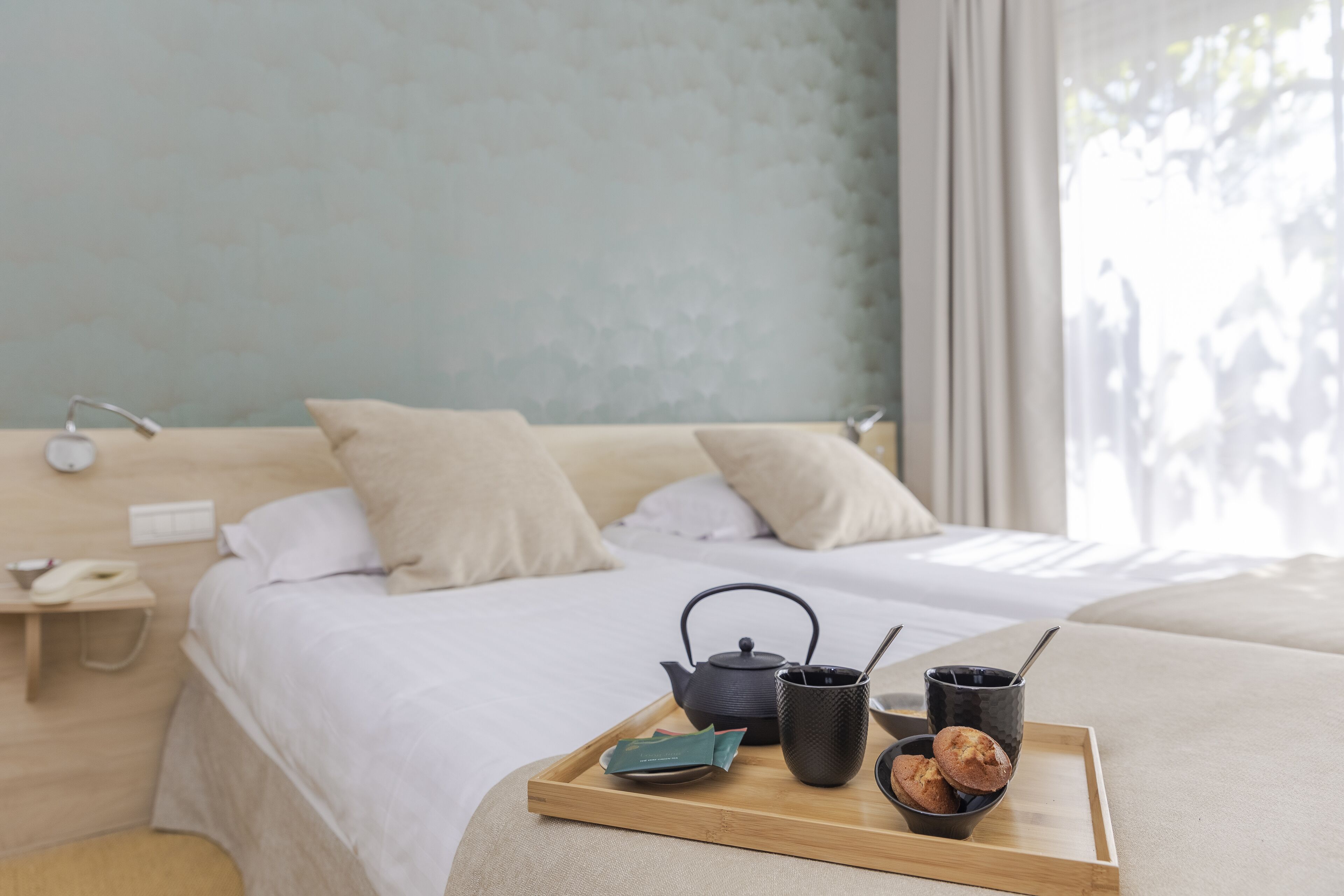 Quarto Twin, terraço | Refeições no quarto