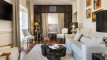 Apartamento | Sala de estar | TV de ecrã plano