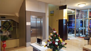 Entrada (vista interior)