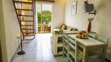 Quarto (Maisonette) | Cofres nos quartos, Wi-Fi de cortesia