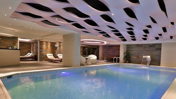 Piscina interior 