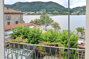 Vista para o lago