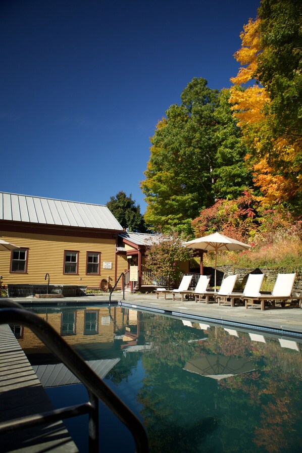 The Porches Inn Reviews, Deals & Photos 2023 - Expedia