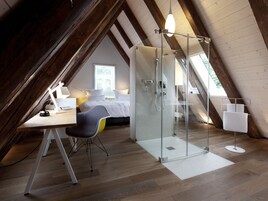 Quarto Duplo Superior | Roupa de alta qualidade, Wi-fi grátis 