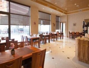 Café da manhã continental grátis todos os dias