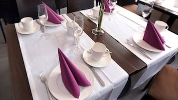 Café da manhã com buffet grátis